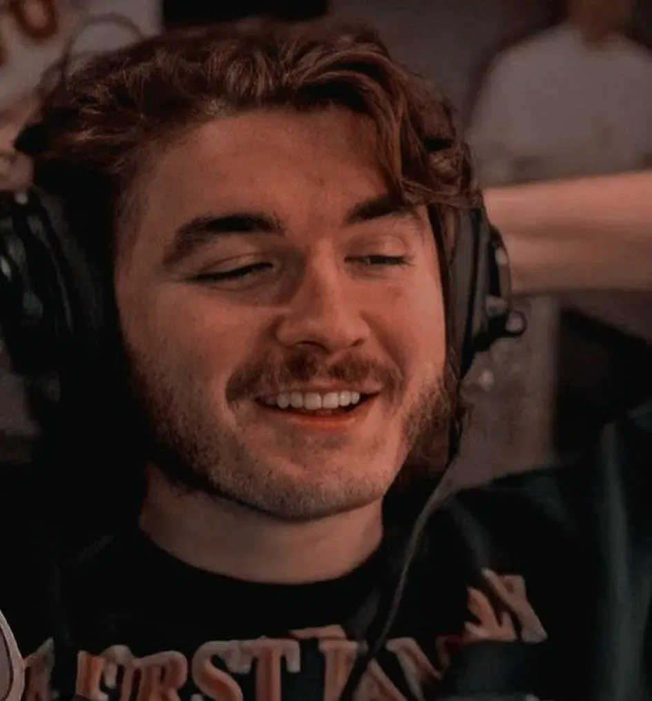 Chat with Schlatt - Enjoy Free AI Character Roleplay | FlowGPT | Schlatt RP