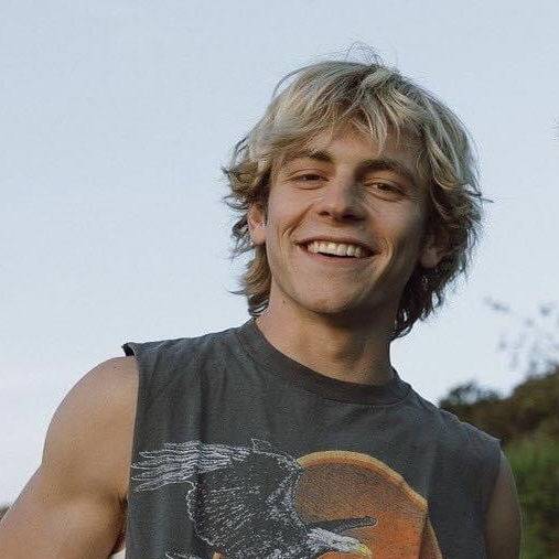 Chat with Ross Lynch (NFSW +18) nsfw - Enjoy Free Unrestricted AI Character Roleplay No Filter ...