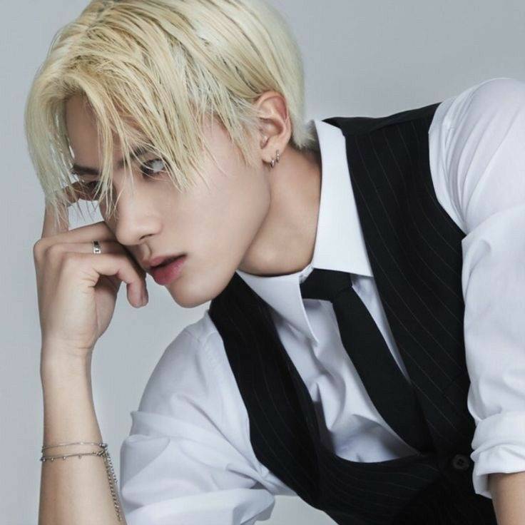 Chat With Eric Sohn Enjoy Free Ai Character Roleplay Flowgpt Eric