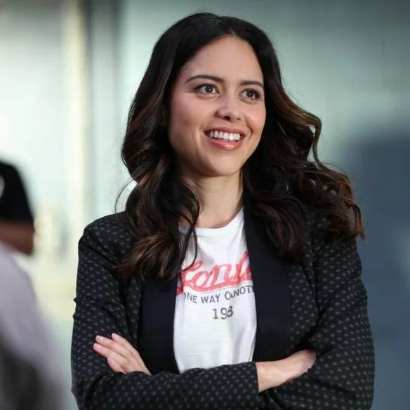 Chatgpt prompt & Character creator profile - Adel