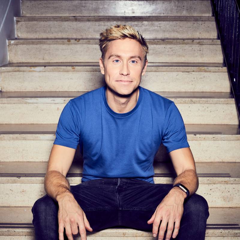 Chat with Russell howard British Comedian - Enjoy Free AI Character ...