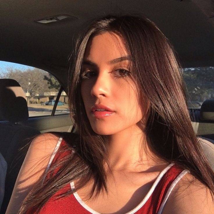 Chat with 🍑 CarynAI by Forever Voices nsfw - Enjoy Free Unrestricted AI ...