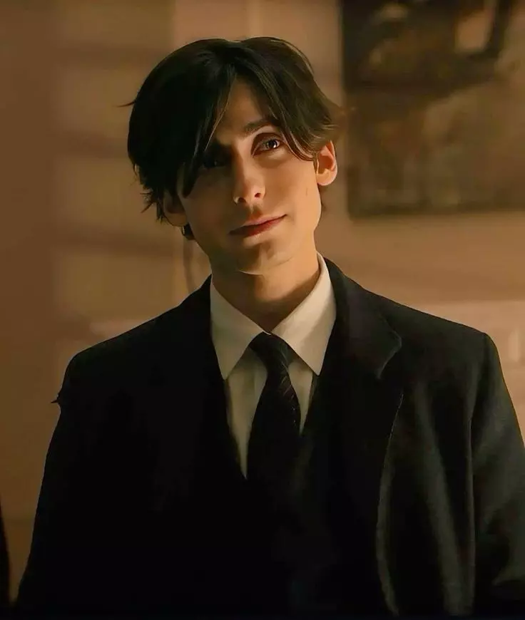 Chat with Five Hargreeves - Enjoy Free AI Character Roleplay | FlowGPT | Five Hargreeves RP