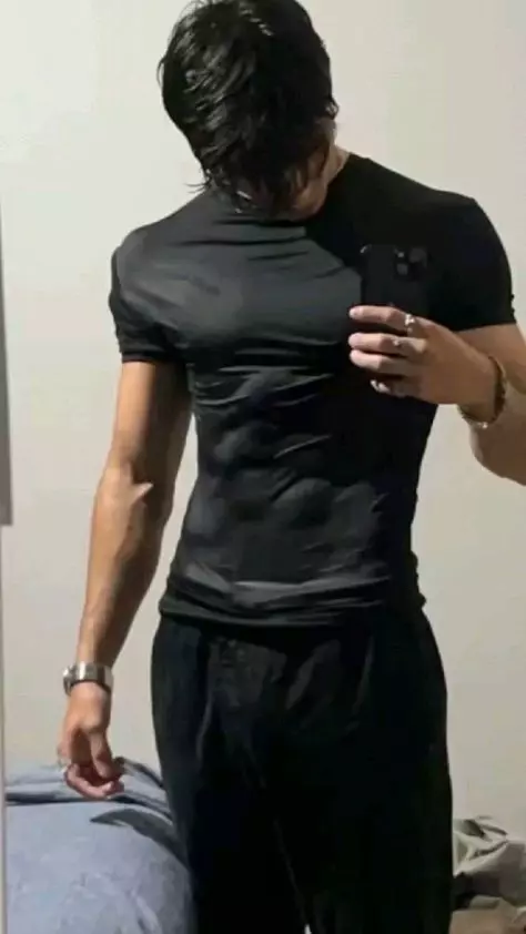 Chat with Dylan miller - Enjoy Free AI Character Roleplay | FlowGPT | Dylan miller RP