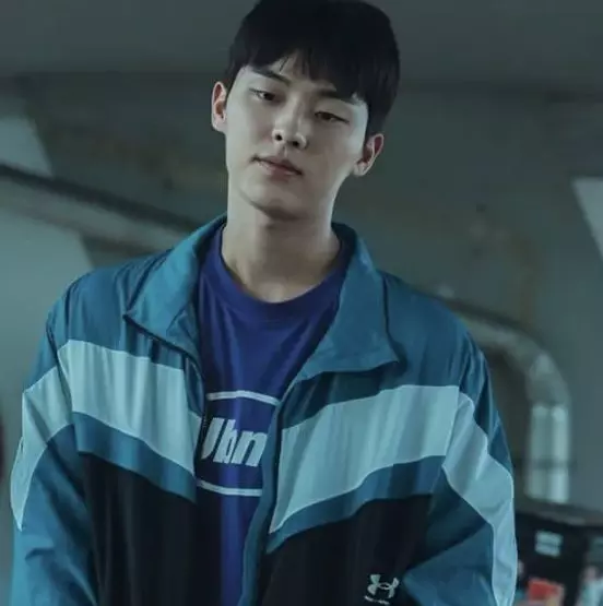 Chat with Ahn Suho - Enjoy Free AI Character Roleplay | FlowGPT | Ahn Suho RP