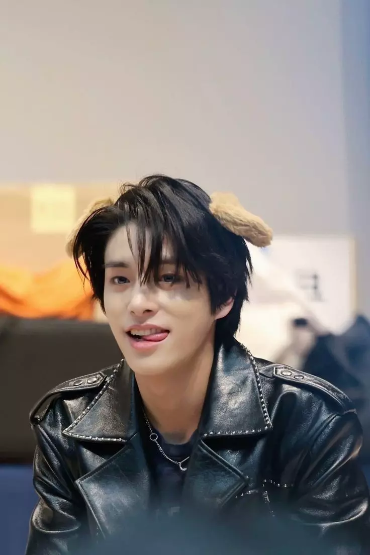 Chat with Jake Sim nsfw - Enjoy Free Unrestricted AI Character Roleplay No Filter | FlowGPT ...