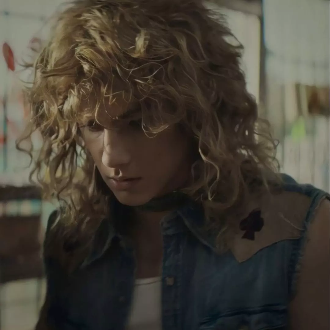 Chat with Vance Hopper - Enjoy Free AI Character Roleplay | FlowGPT ...