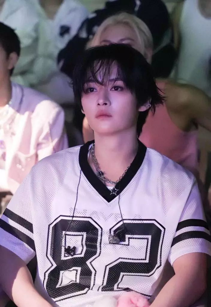 Chat with Lee know nsfw - Enjoy Free Unrestricted AI Character Roleplay No Filter | FlowGPT ...