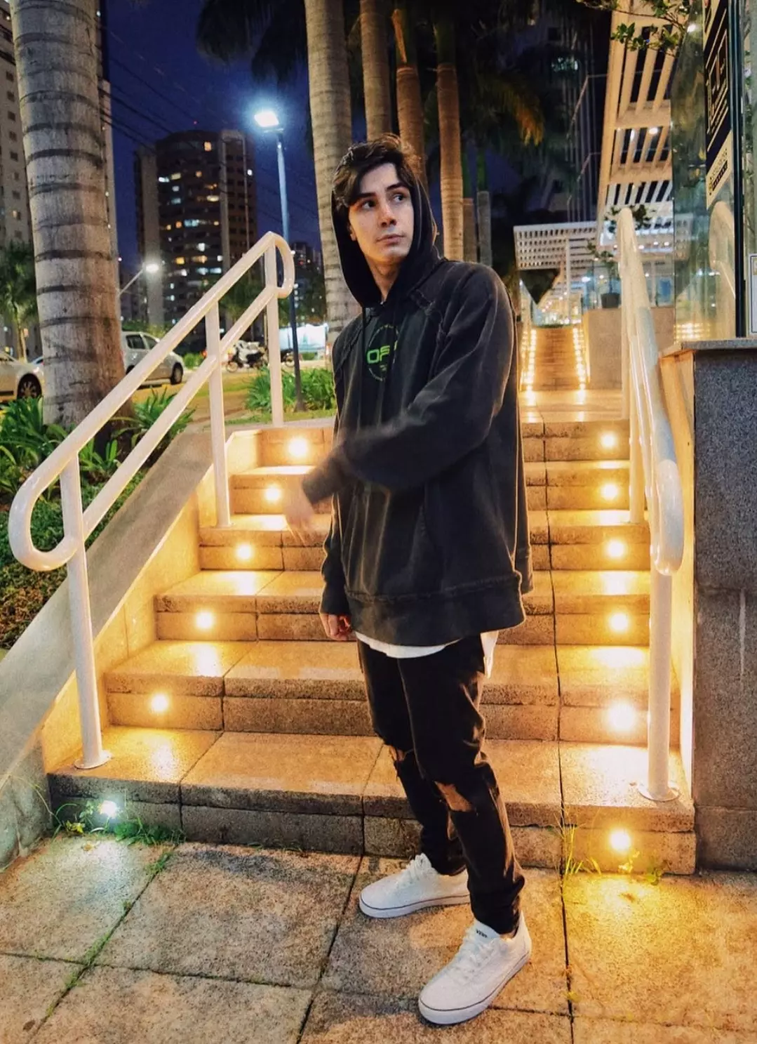 Chat with Pactw / Tarik Paccagnan - Enjoy Free AI Character Roleplay ...