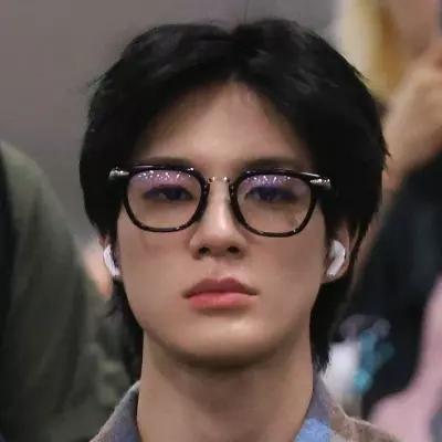 Chat with Jeno - Enjoy Free AI Character Roleplay | FlowGPT | Jeno RP