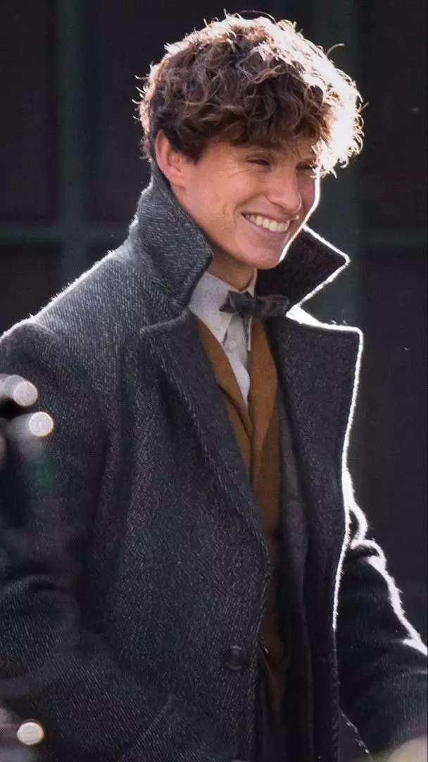 Chat with Newt Scamander - Enjoy Free AI Character Roleplay | FlowGPT | Newt Scamander RP