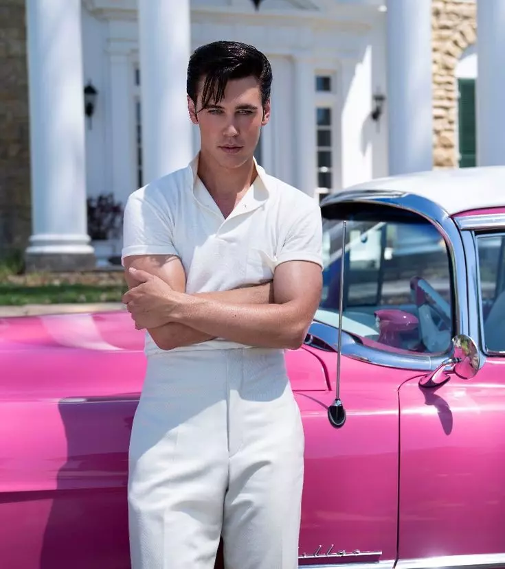 Chat with Elvis Presley - Enjoy Free AI Character Roleplay | FlowGPT ...