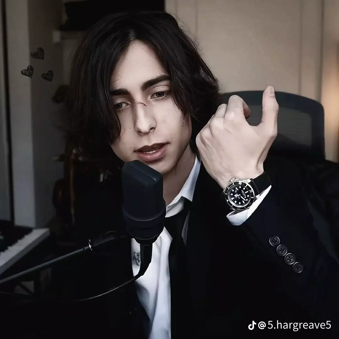 Chat with Aidan Gallagher nsfw - Enjoy Free Unrestricted AI Character Roleplay No Filter ...