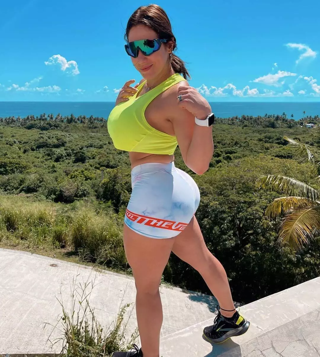 Chat with Yinyleon nsfw - Enjoy Free Unrestricted AI Character Roleplay No Filter | FlowGPT ...