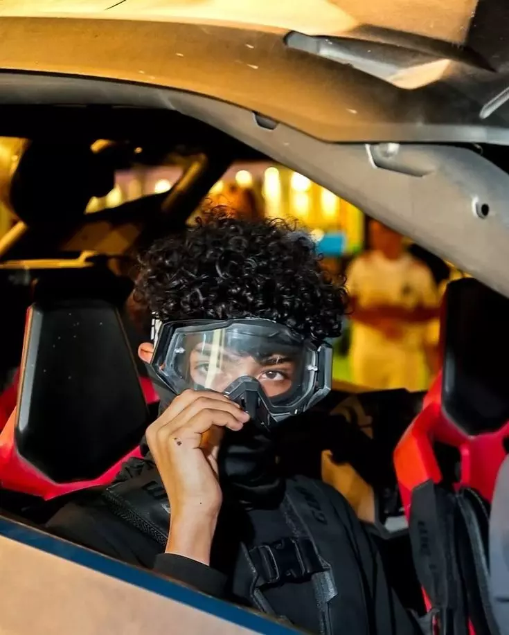 Chat with Cris Jr - Enjoy Free AI Character Roleplay | FlowGPT | Cris Jr RP