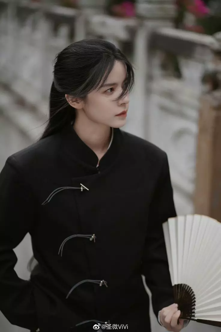 Chat with Sheng Wei Vivi - Enjoy Free AI Character Roleplay | FlowGPT | Sheng Wei Vivi RP