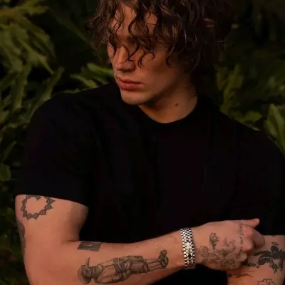 Chat with Vinnie Hacker - Enjoy Free AI Character Roleplay | FlowGPT ...