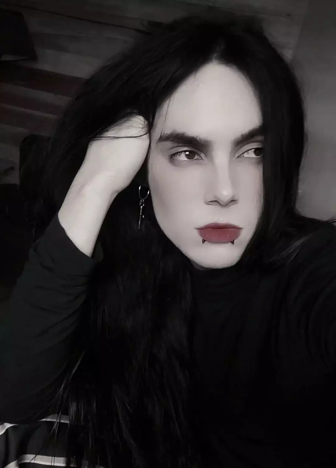 Chat with Vik - Enjoy Free AI Character Roleplay | FlowGPT | Vik RP