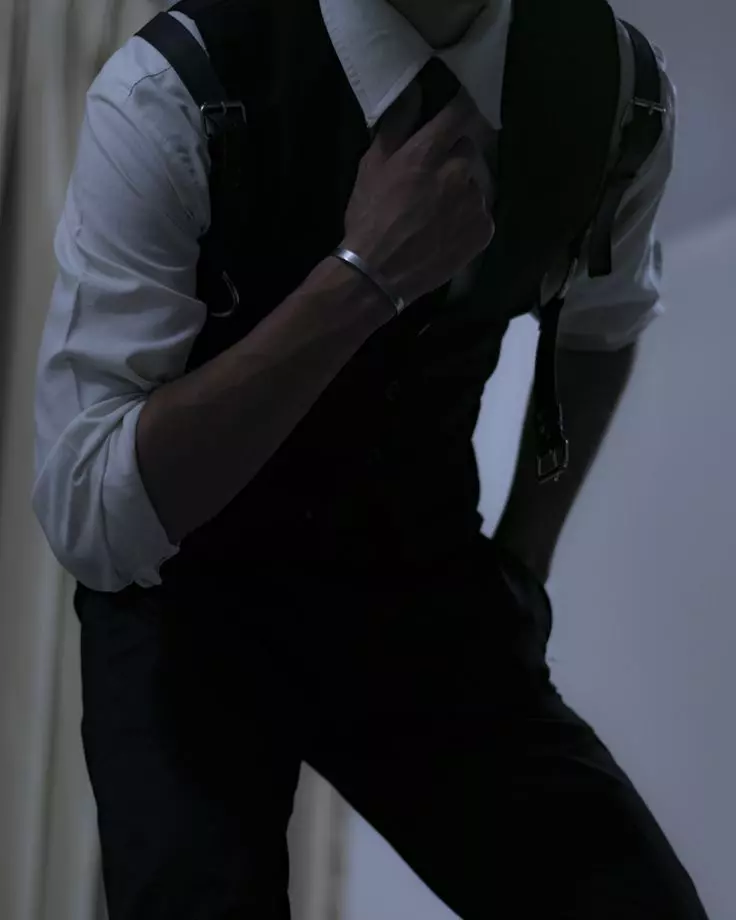 Chat with Ivan Miller [Mafia Boss husband] - Enjoy Free AI Character Roleplay | FlowGPT | Ivan ...