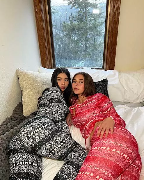 Chat with Pajama Party - Bop House nsfw - Enjoy Free Unrestricted AI ...