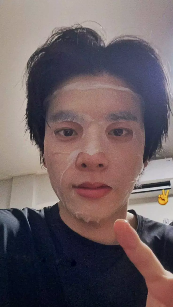 Chat with Sim Jake - Enjoy Free AI Character Roleplay | FlowGPT | Sim ...