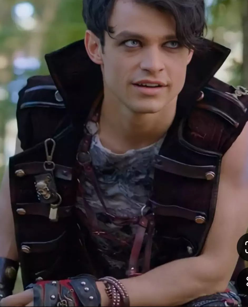 Chat with Harry hook - Enjoy Free AI Character Roleplay | FlowGPT | Harry hook RP