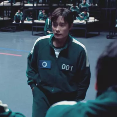 Chat with Oh Young-il- Hwang In-ho. - Enjoy Free AI Character Roleplay ...