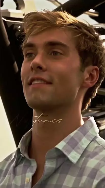 Chat with Topper Thornton - Enjoy Free AI Character Roleplay | FlowGPT ...