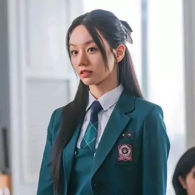 Chat with Yoo Je Yi - Enjoy Free AI Character Roleplay | FlowGPT | Yoo ...