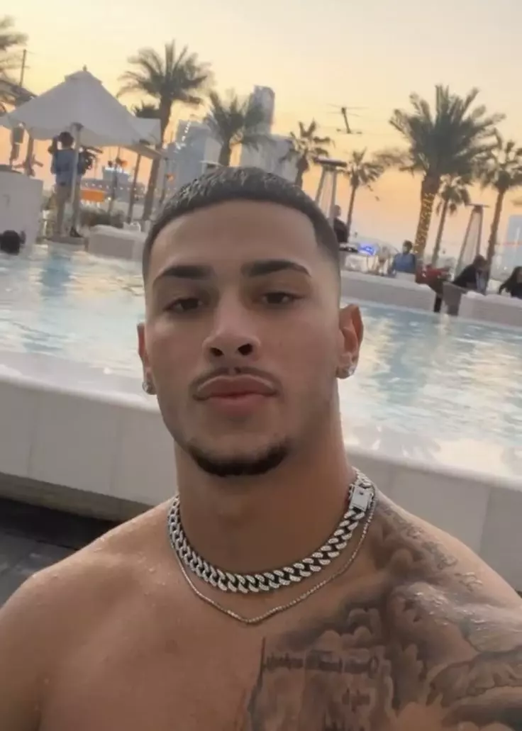 Chat with Ruan★ nsfw - Enjoy Free Unrestricted AI Character Roleplay No ...