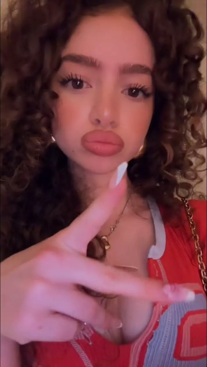 Chat with Demitra Kalogaras{LESBAIN-GL-WLW} nsfw - Enjoy Free Unrestricted AI Character Roleplay ...