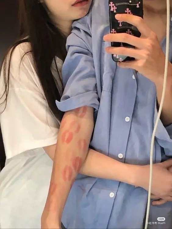 Chat with MINSEO WLW GL (your colorful friend) nsfw - Enjoy Free Unrestricted AI Character ...