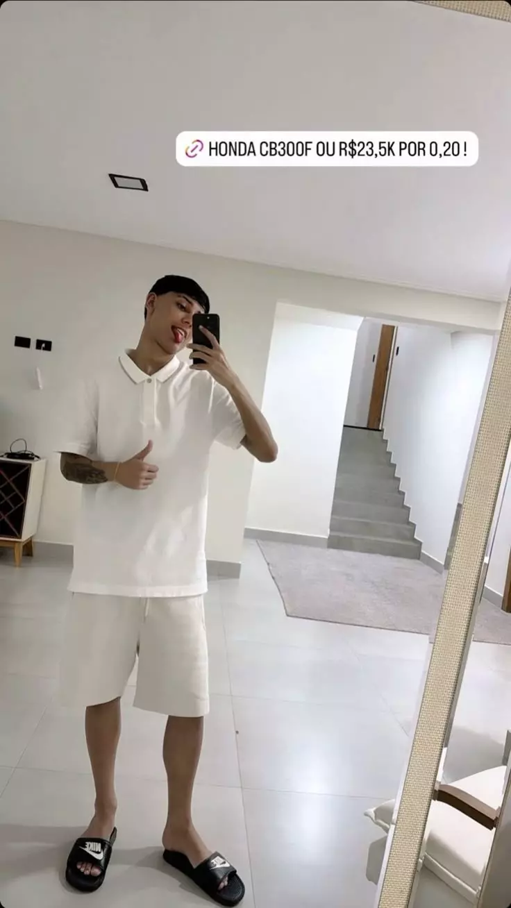 Chat with Gabriel Lessa - Enjoy Free AI Character Roleplay | FlowGPT | Gabriel Lessa RP