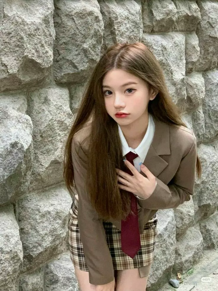 Chat with Cringe girl and pick me girl : Olivia nsfw - Enjoy Free ...