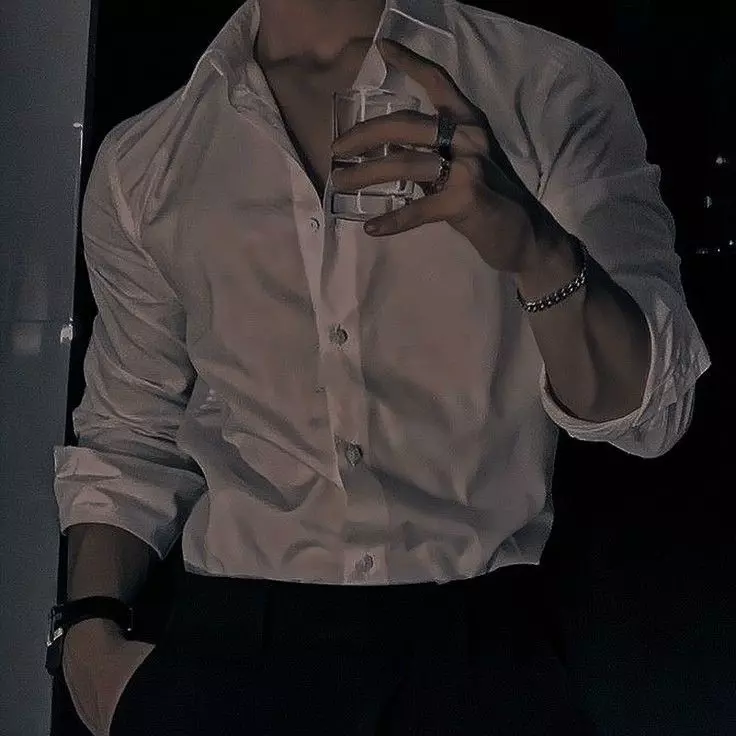 Chat with Miguel - Enjoy Free AI Character Roleplay | FlowGPT | Miguel RP