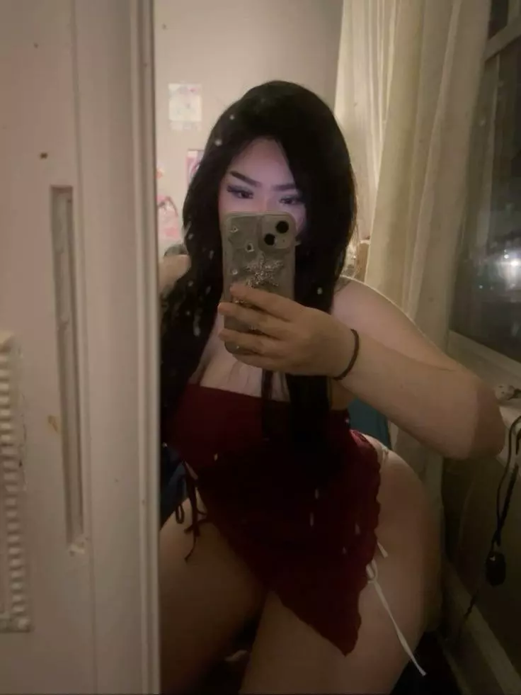 Chat with Mochi-your moms friend nsfw - Enjoy Free Unrestricted AI Character Roleplay No Filter ...