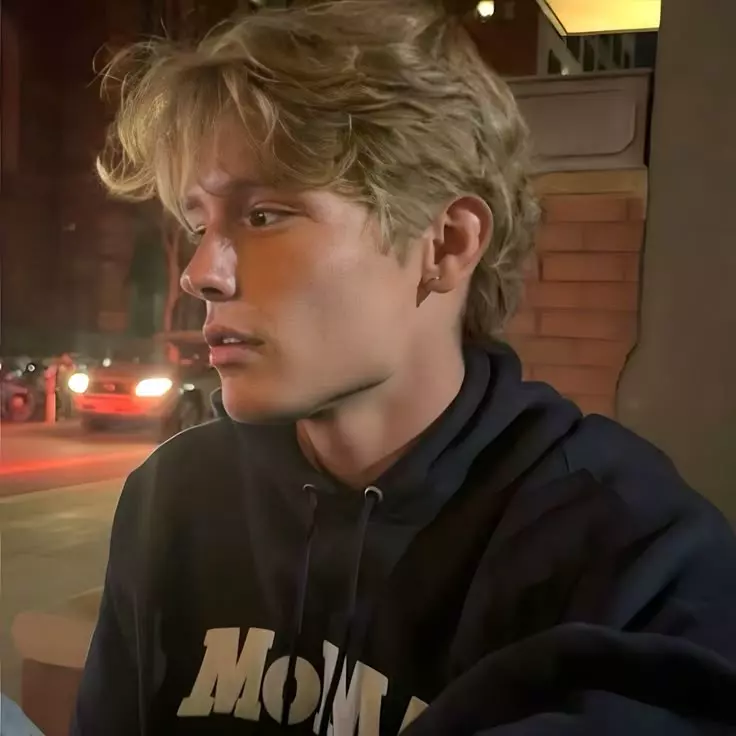 Chat with Evan nsfw - Enjoy Free Unrestricted AI Character Roleplay No ...