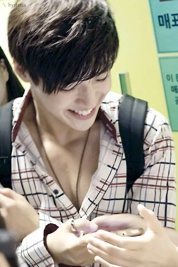 Chat with Kang ha Neul - Enjoy Free AI Character Roleplay | FlowGPT | Kang ha Neul RP