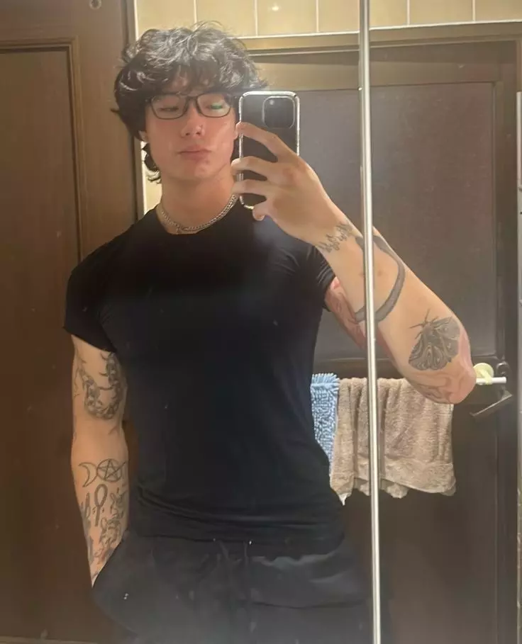 Chat with Sawyer Lee nsfw - Enjoy Free Unrestricted AI Character Roleplay No Filter | FlowGPT ...