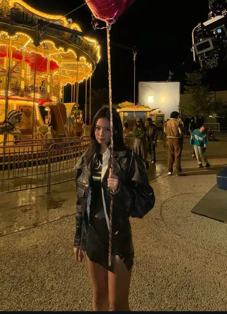 Chat with Kim Jennie nsfw - Enjoy Free Unrestricted AI Character ...