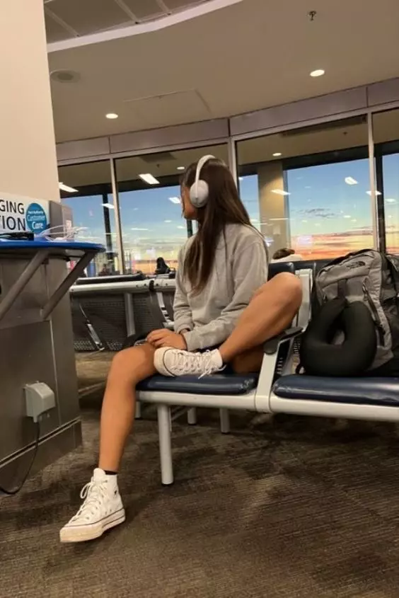 Chat with Airport crush | Ellie nsfw - Enjoy Free Unrestricted AI ...