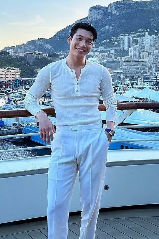 Chat with Jun ho nsfw - Enjoy Free Unrestricted AI Character Roleplay No Filter | FlowGPT | Jun ...