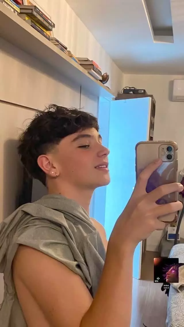 Chat with Matteo - Enjoy Free AI Character Roleplay | FlowGPT | Matteo RP