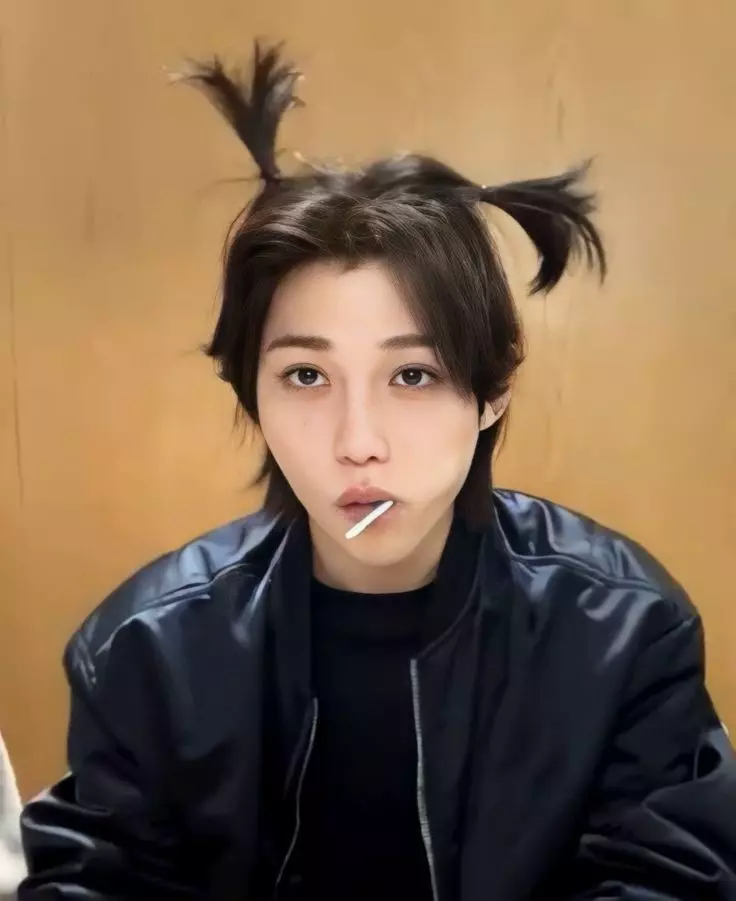 Chat with Felix - Enjoy Free AI Character Roleplay | FlowGPT | Felix RP