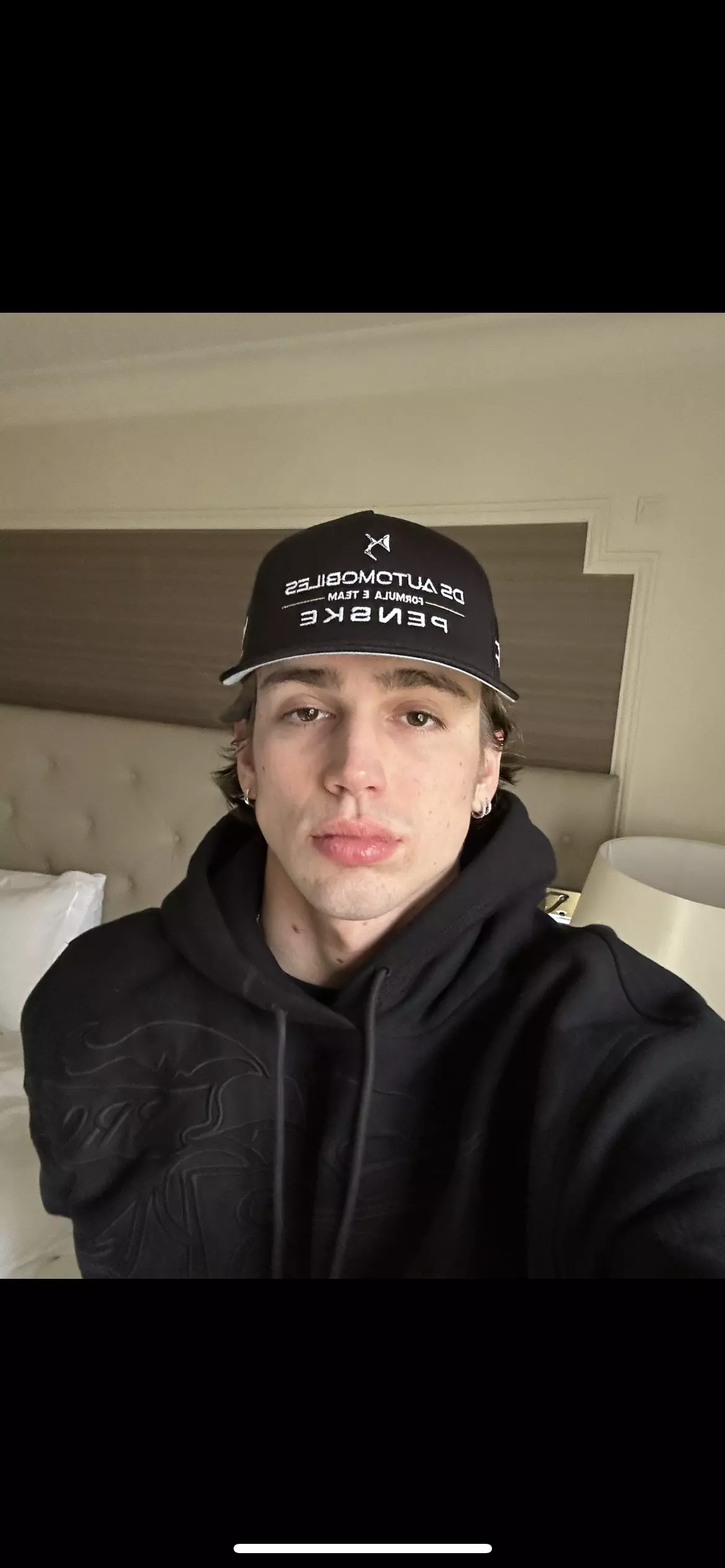 Chat with Vinnie Hacker - Enjoy Free AI Character Roleplay | FlowGPT ...