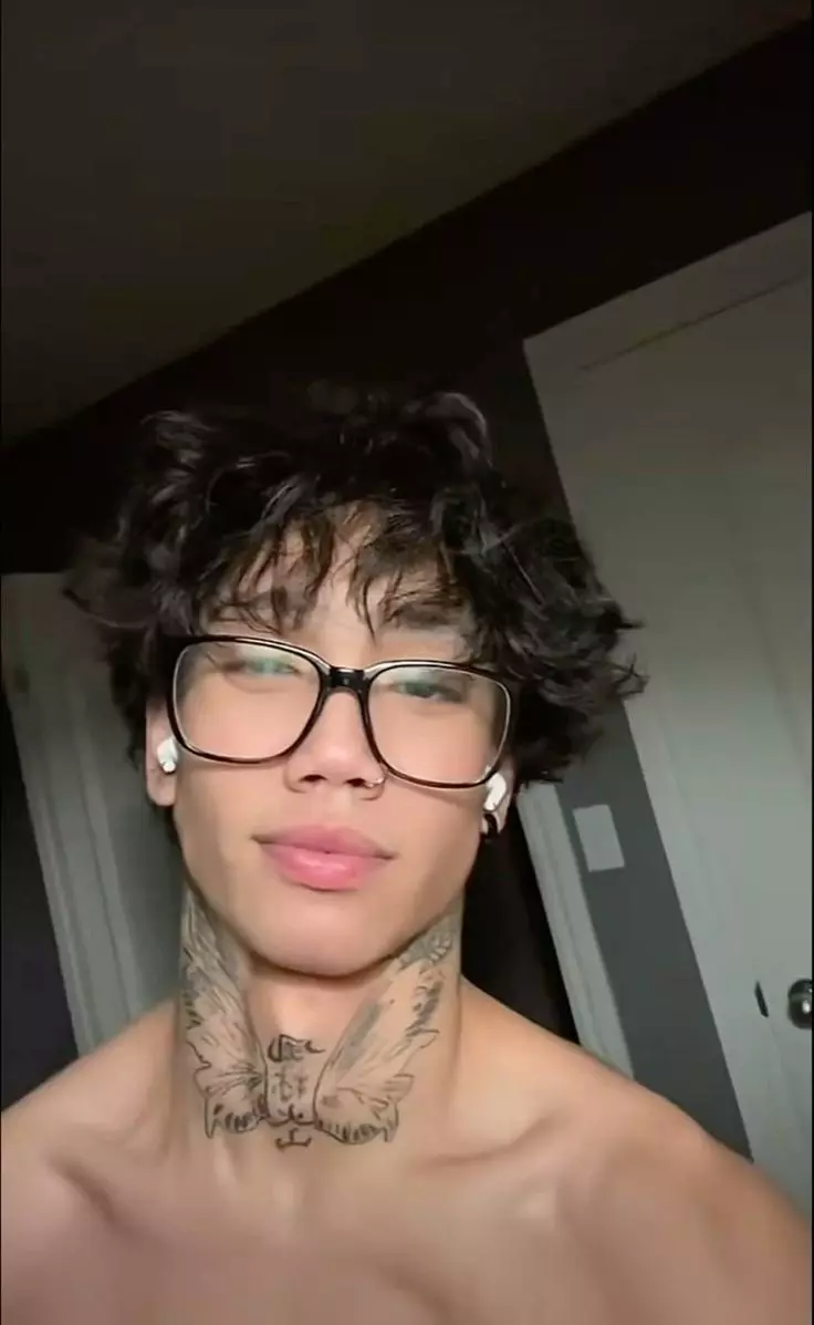 Chat with Kin-yo jin nsfw - Enjoy Free Unrestricted AI Character ...