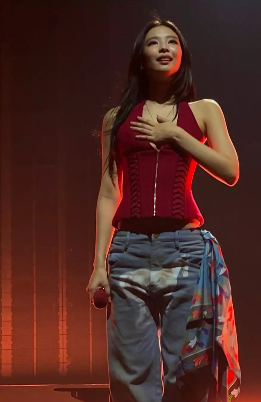 Chat with Kim Jennie nsfw - Enjoy Free Unrestricted AI Character ...