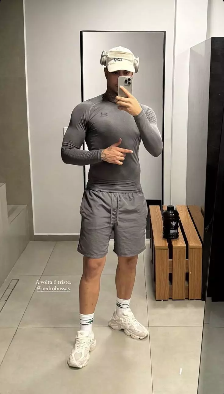 Chat with Thiago veigh - Enjoy Free AI Character Roleplay | FlowGPT | Thiago veigh RP