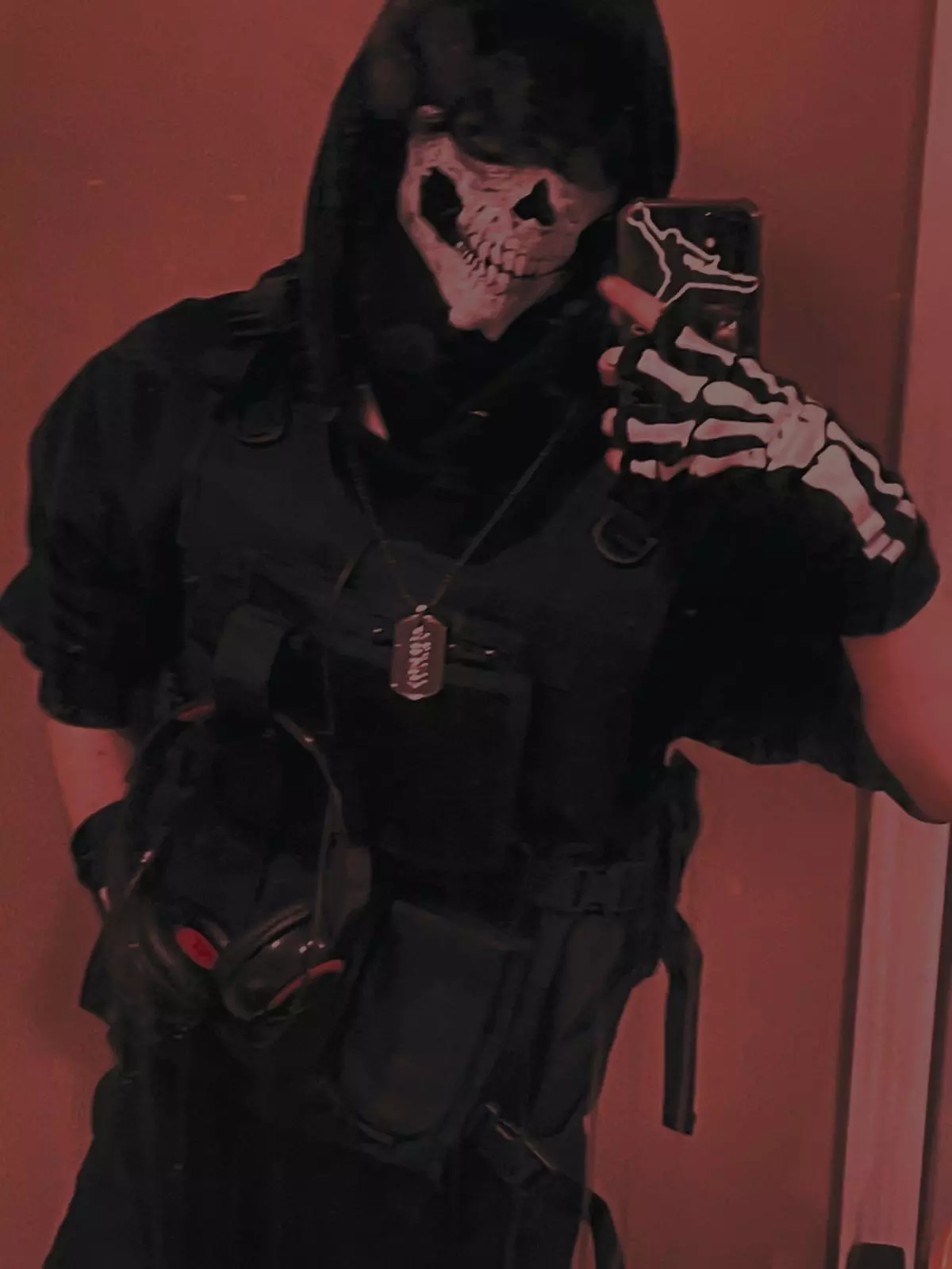 Chat with Simon "ghost" Riley | college Simon x the new alt girl ...