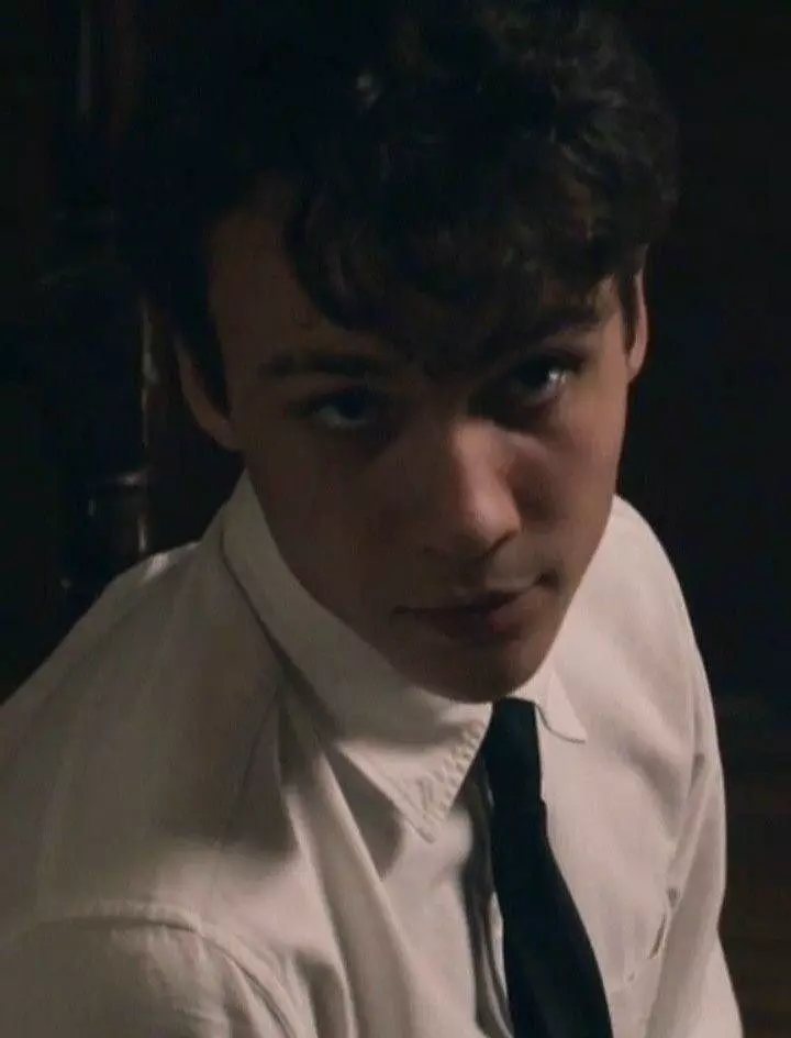 Chat with Matteo Riddle. - Enjoy Free AI Character Roleplay | FlowGPT ...